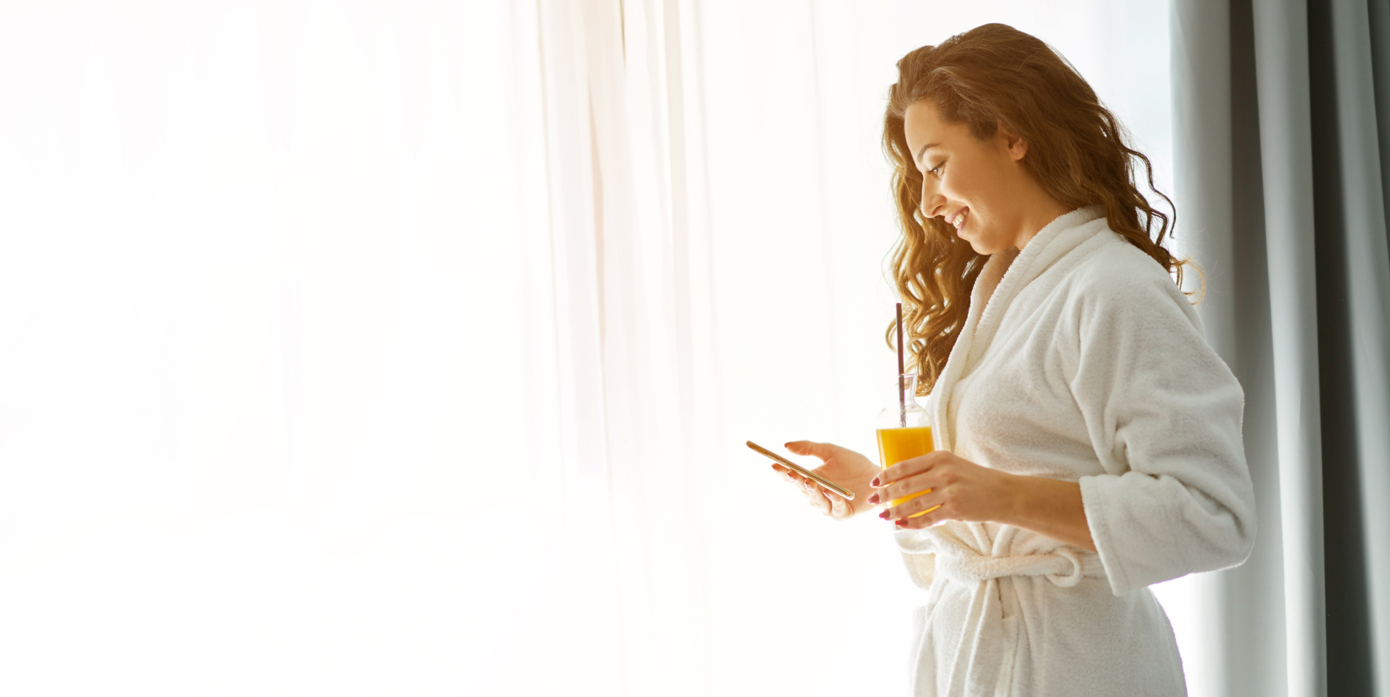 Welcoming & Greeting Hotel Guests: 13 Scripts To Follow