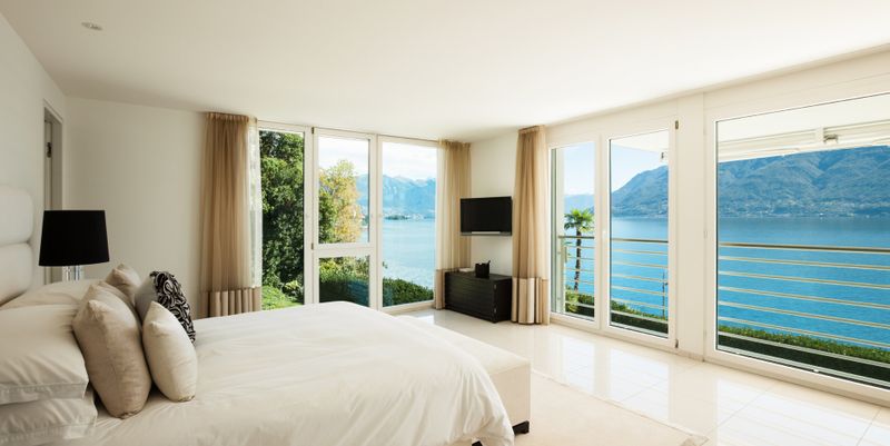 How To Upsell Hotel Rooms: A Complete Guide