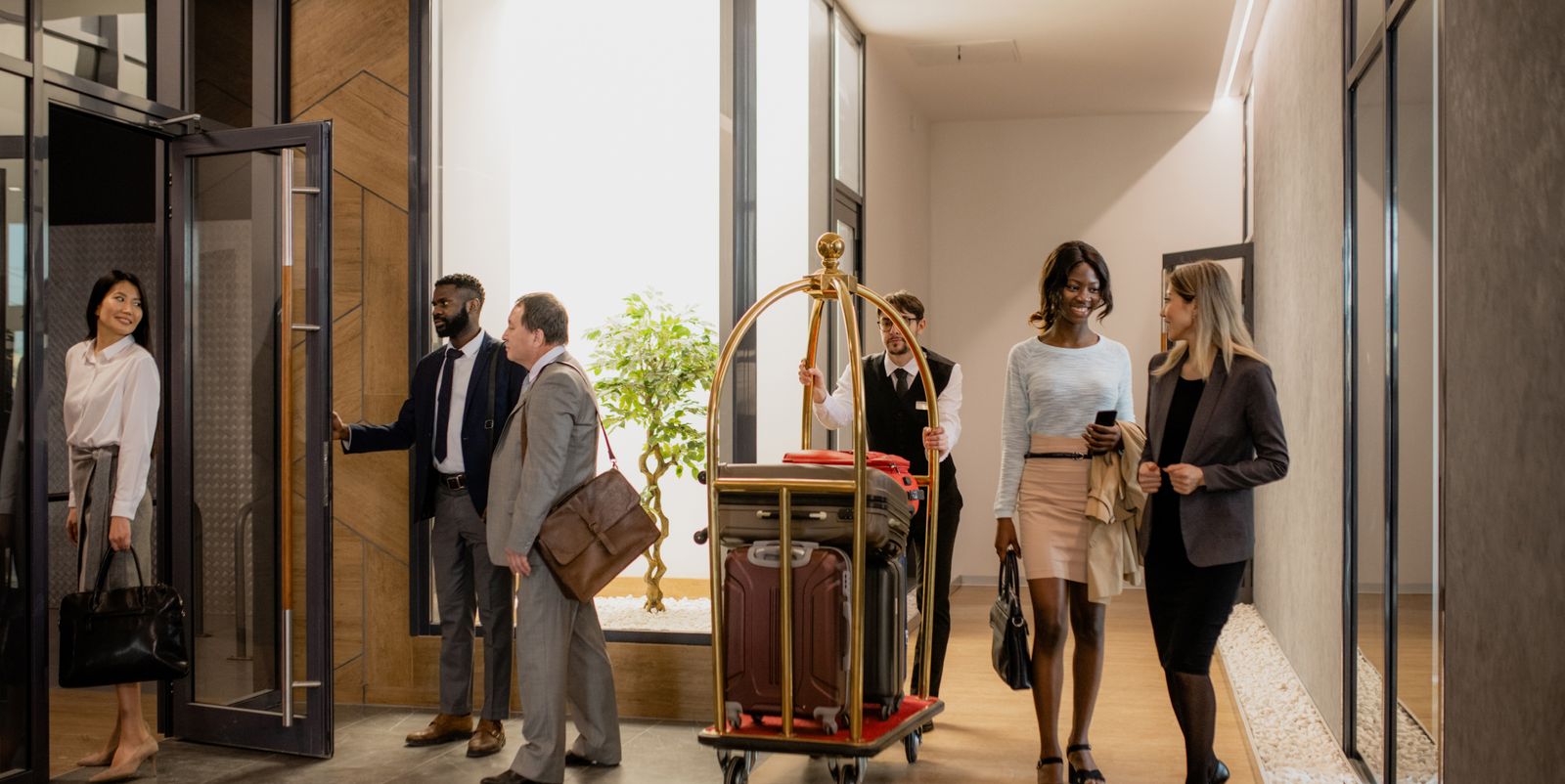 11 Hotel Strategies to Attract Customers