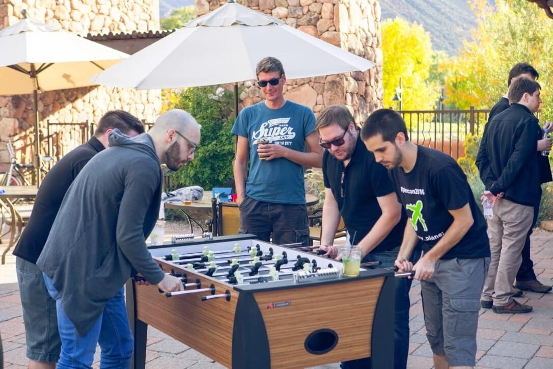 How To Create A Company Retreat Agenda - Examples & More!