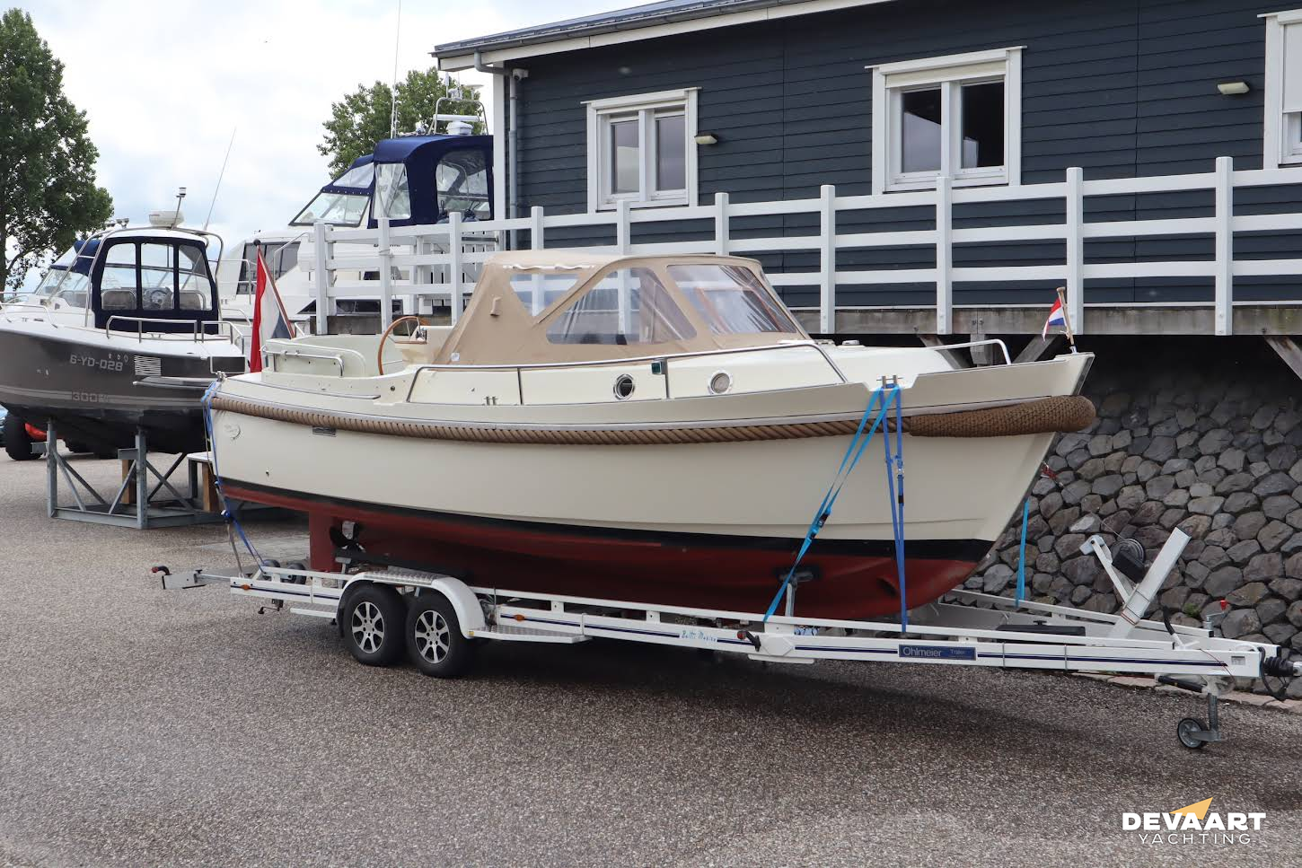 Intercruiser 27 Cabin - De Vaart Yachting