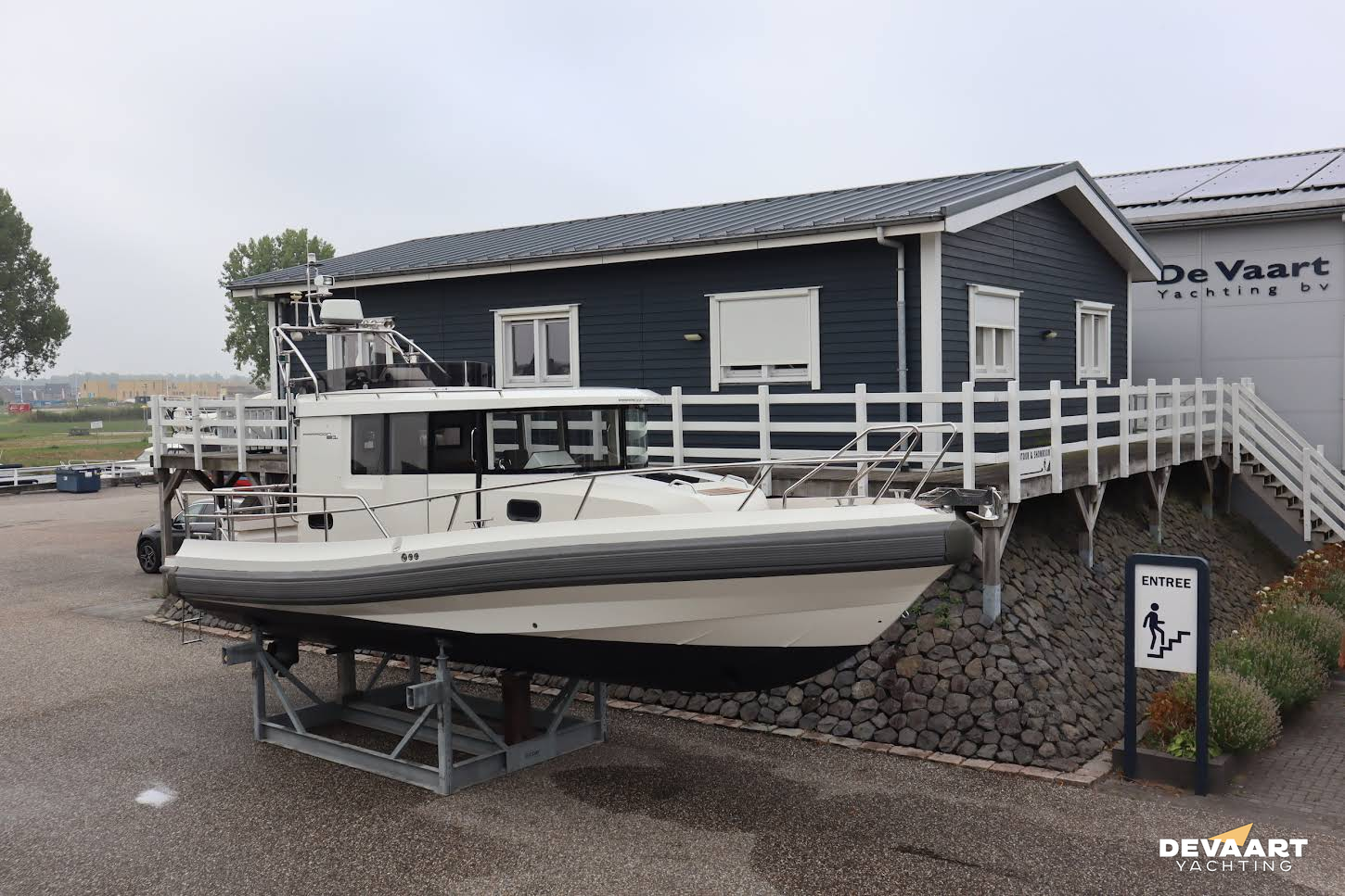 Paragon 31 Flybridge - De Vaart Yachting