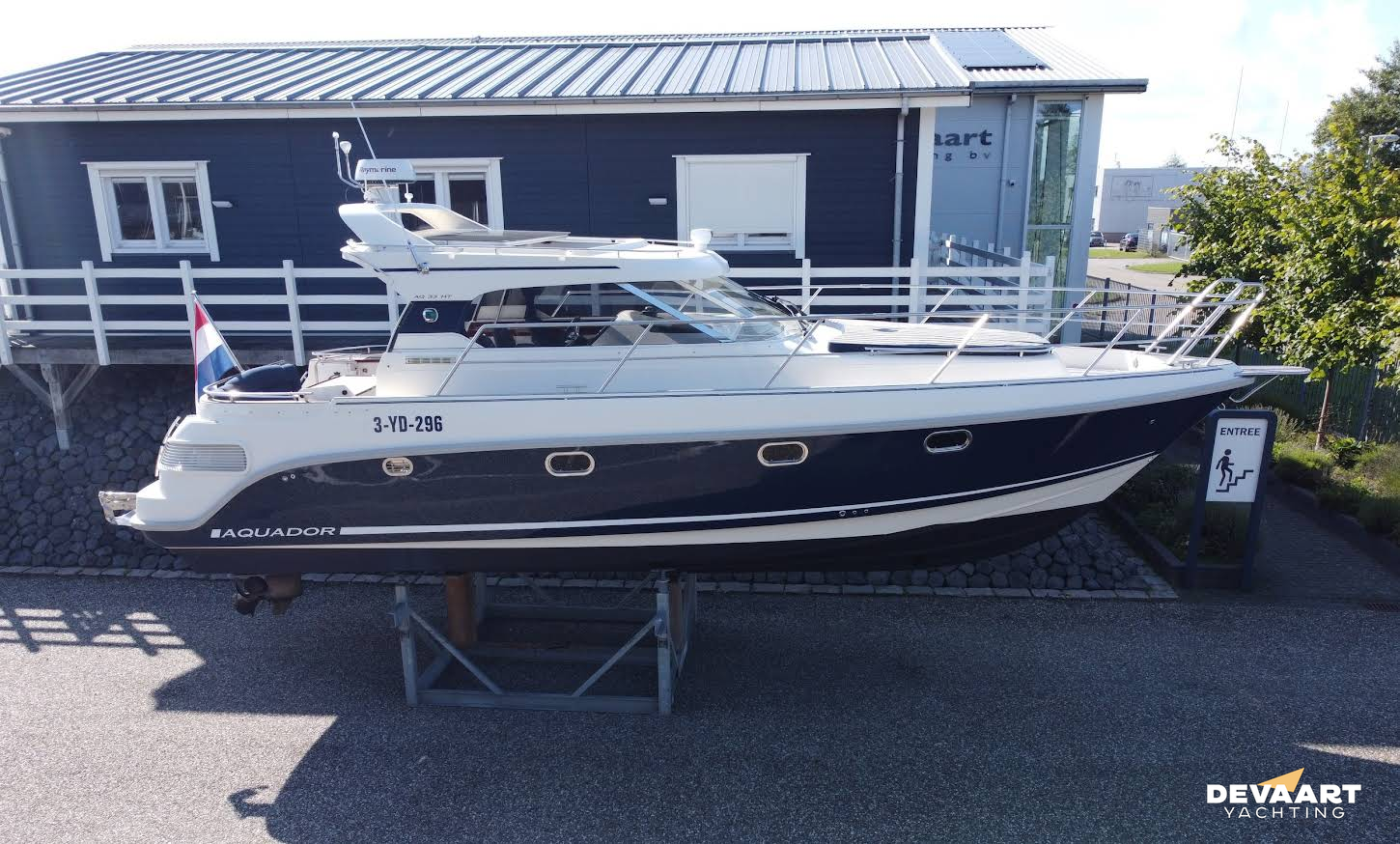 Aquador 33 HT - De Vaart Yachting