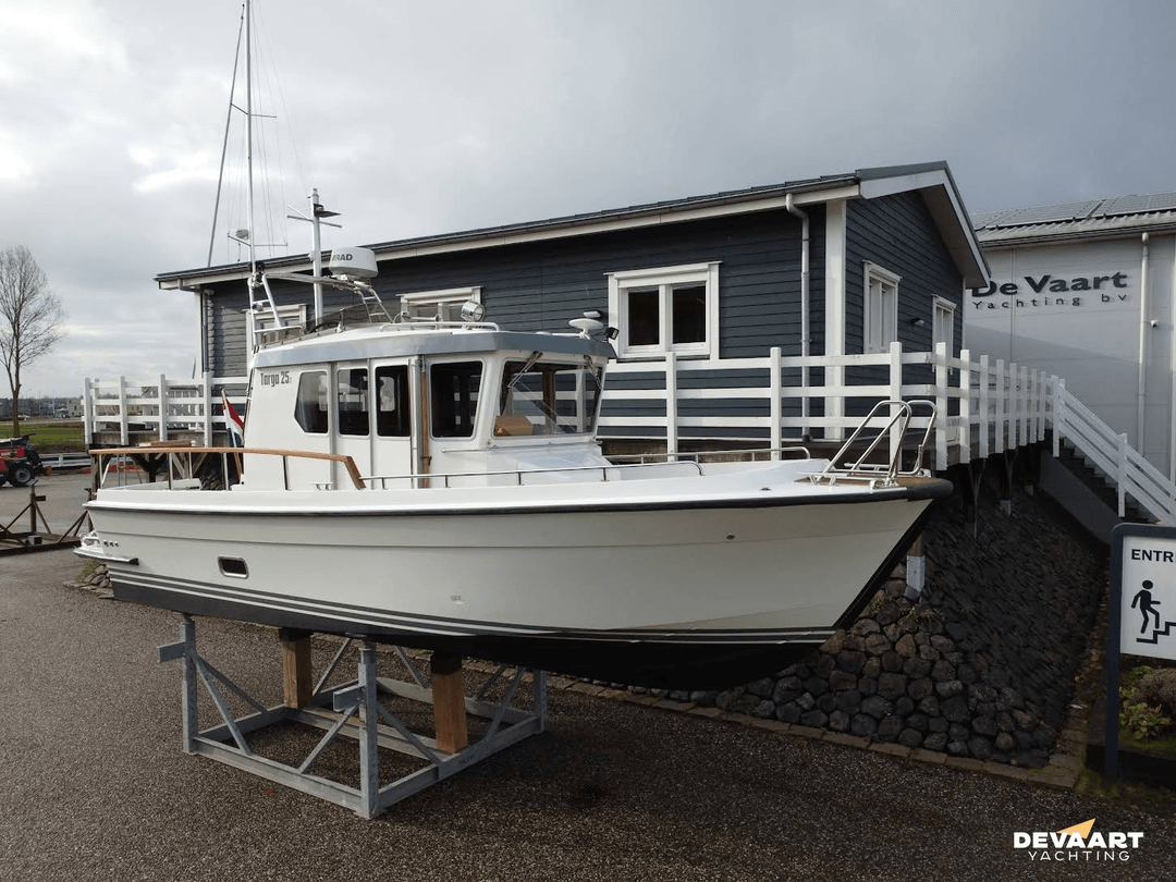 De Vaart Yachting - Nimbus Sealine Paragon Aquador Boats