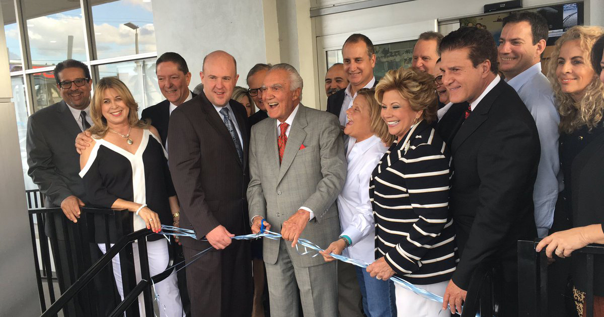 Empresario y filántropo Gus Machado es el hombre / Por Omar Claro / Aug ...