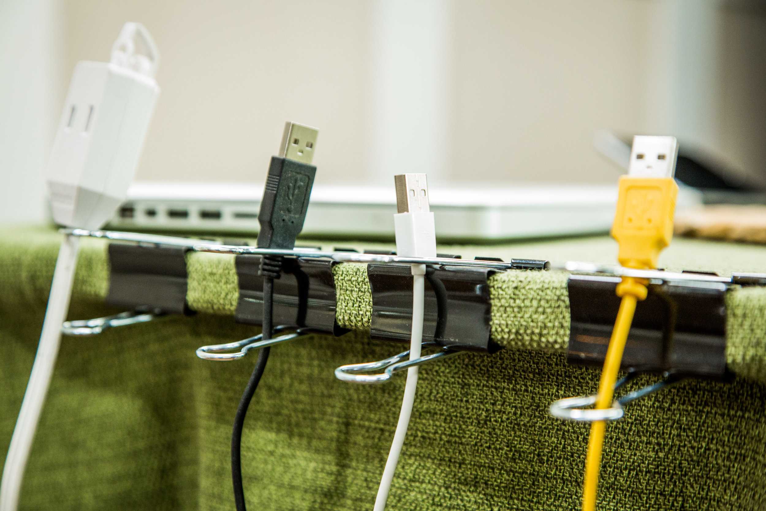 15 Desk Organization Ideas For Your Workspace | Hoppier