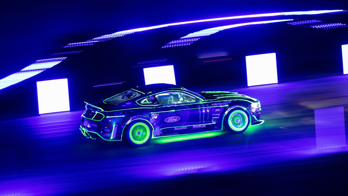 SCI-FI SLIDE Gittin & Denofa Go Full ‘Tron’ mode