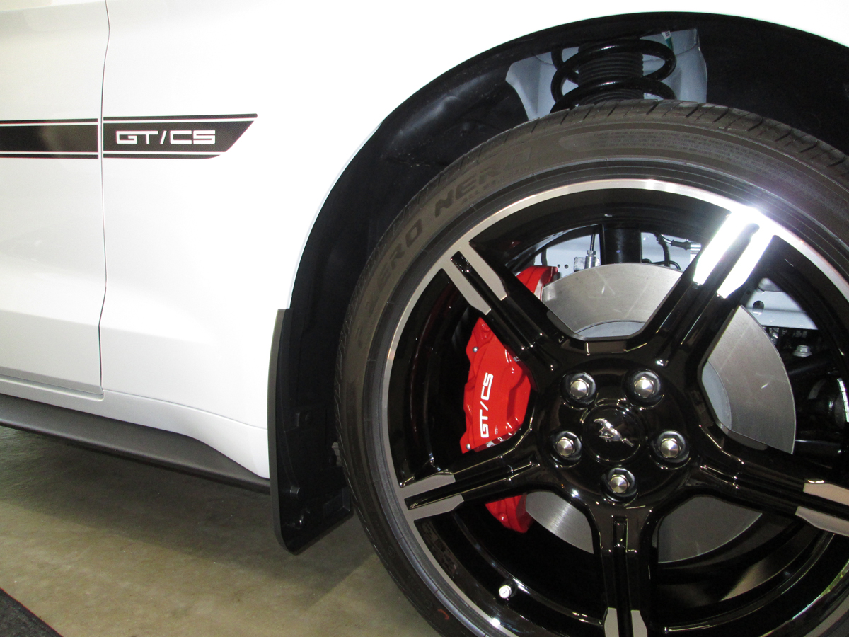 AUTOMOTIVETOUCHUP Caliper Paint For An Exact Color Fit