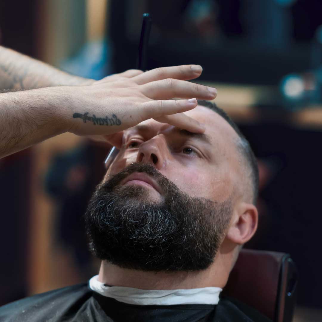 A GENTLEMAN’S GUIDE TO BEARD GROOMING & GOOD MAINTENANCE