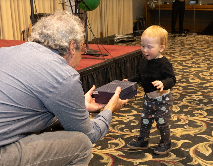 Who Are We? | Congregation Dor Hadash