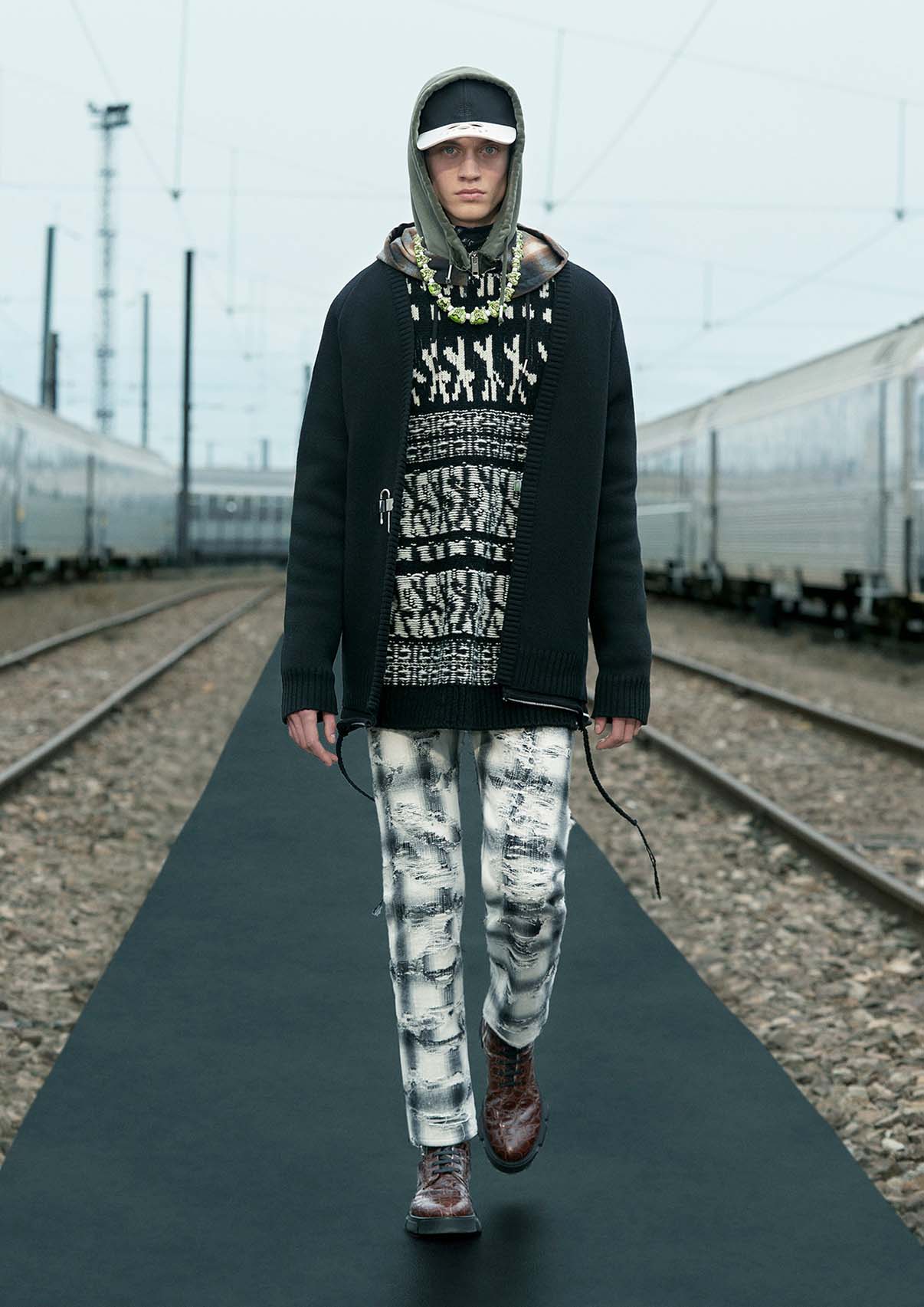 GIVENCHY SPRING 2022, Re-Edition Magazine