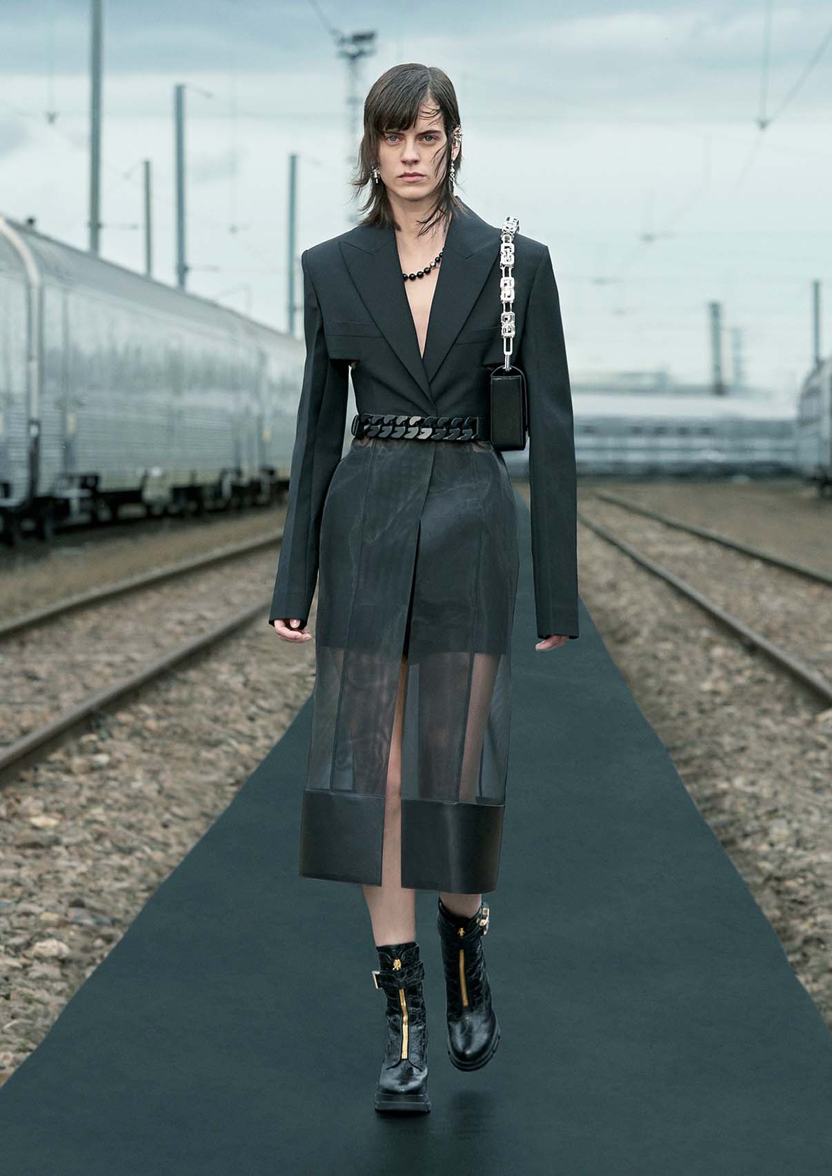 GIVENCHY SPRING 2022, Re-Edition Magazine