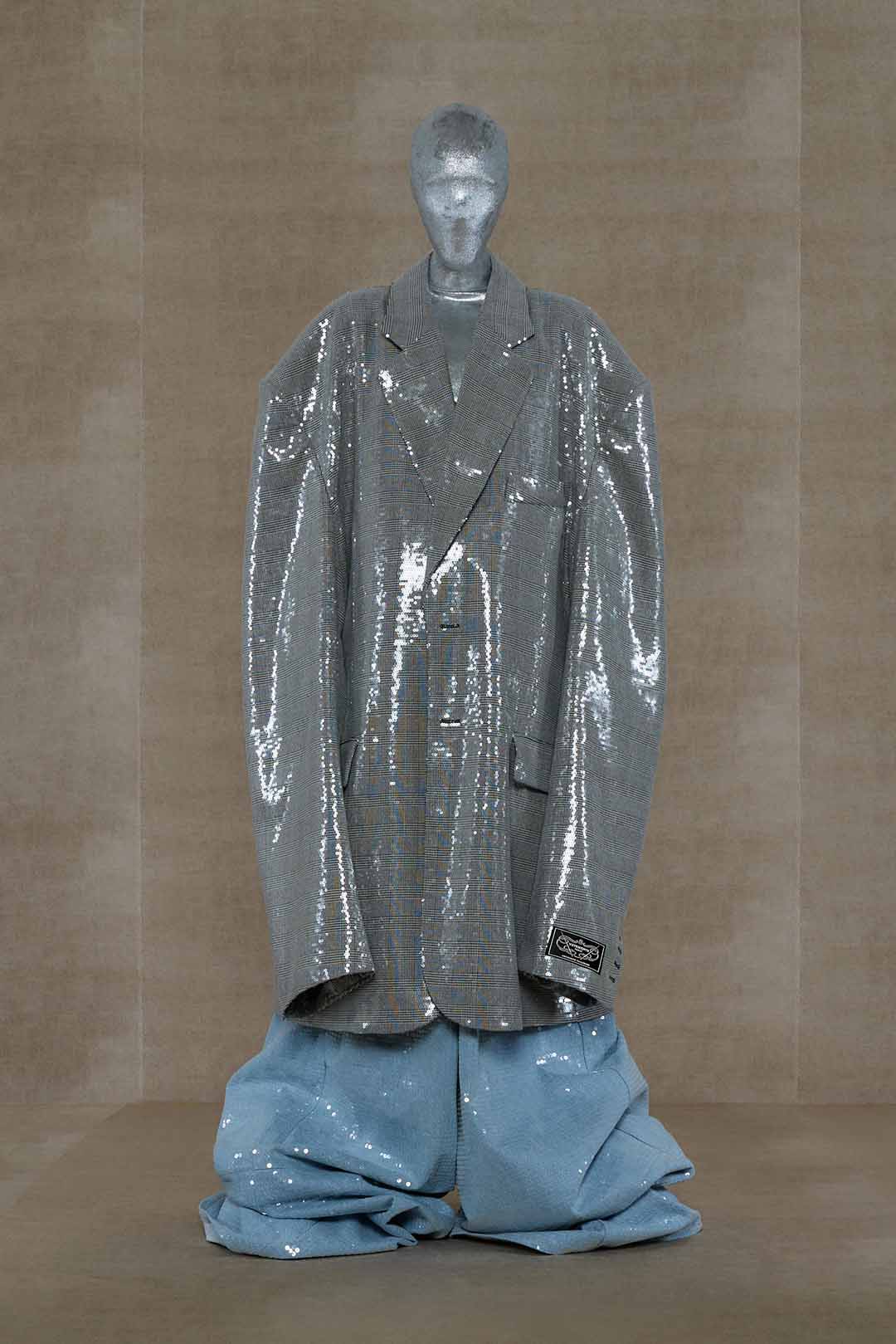VETEMENTS Explores All Facets of Fashion in the Spring/Summer 2024 ...