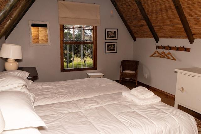 Striking the Perfect Balance in Loft Design and Bed Placement