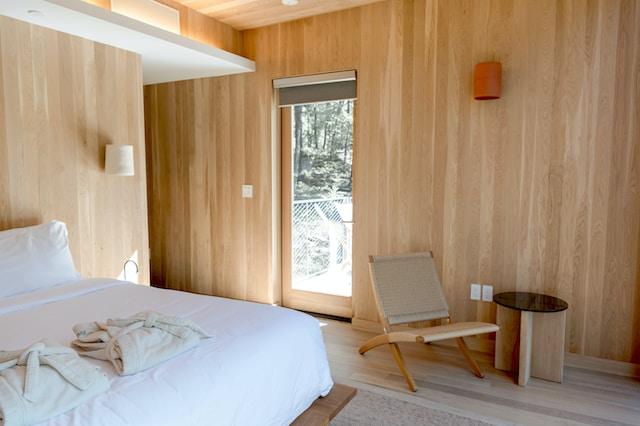 Impact of Decorative Wall Panels on Tiny House Interior Design
