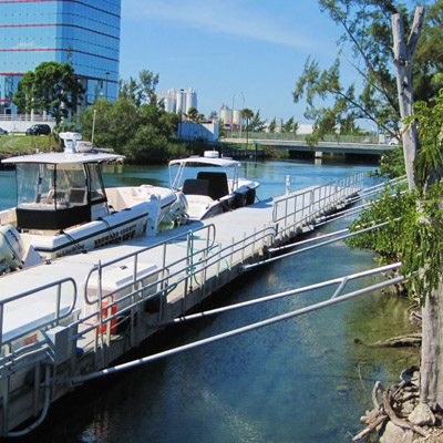 Aluminum Piers - Boardwalks, Fishing Piers, Fixed & Floating Piers