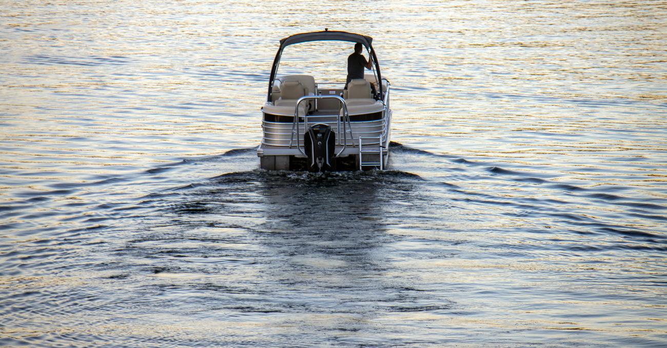 Top 5 Pontoon Boats Best Brands Options Life Of Sailing Top 5 Pontoon Boats Best Brands Options Life Of Sailing