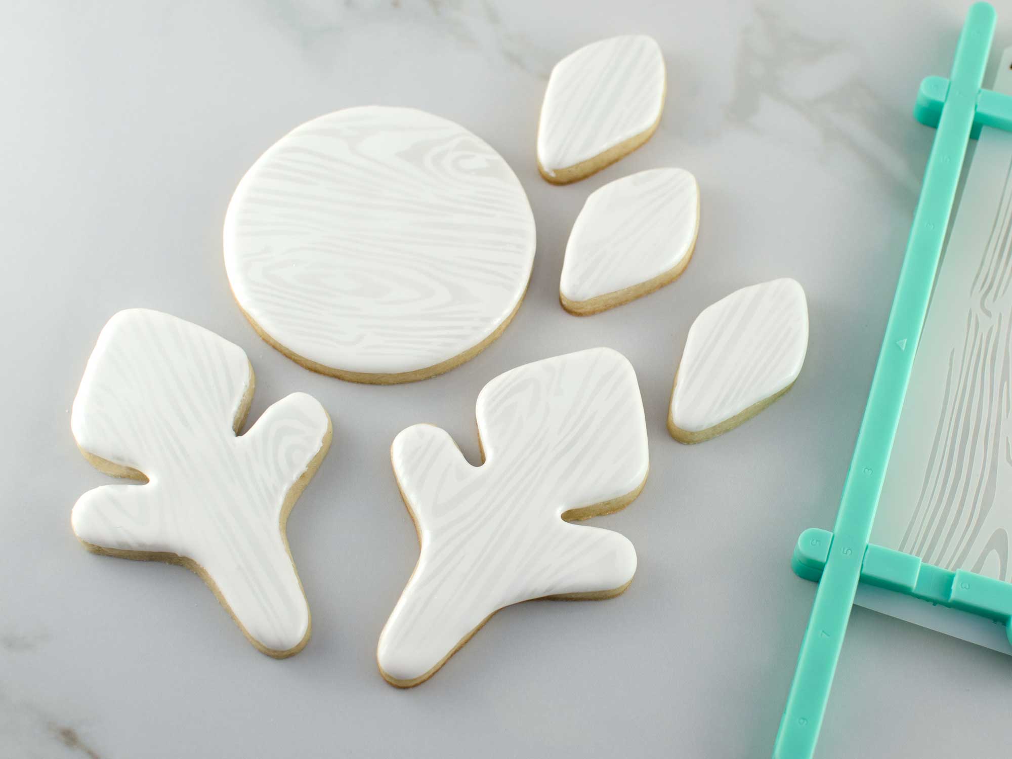 How to Make a Rustic Snowflake Cookie Platter