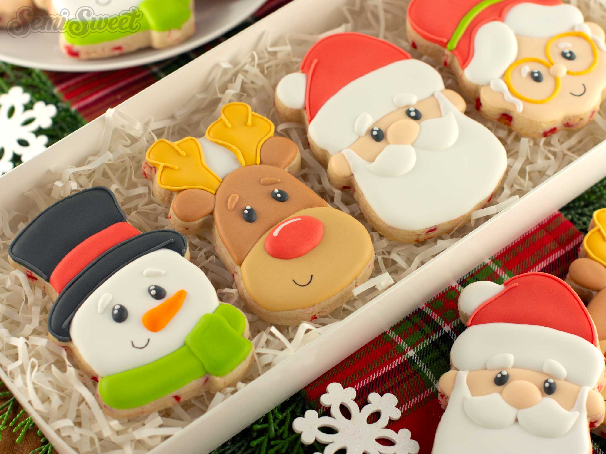 Decorating Christmas Reindeer Cookies with Royal Icing