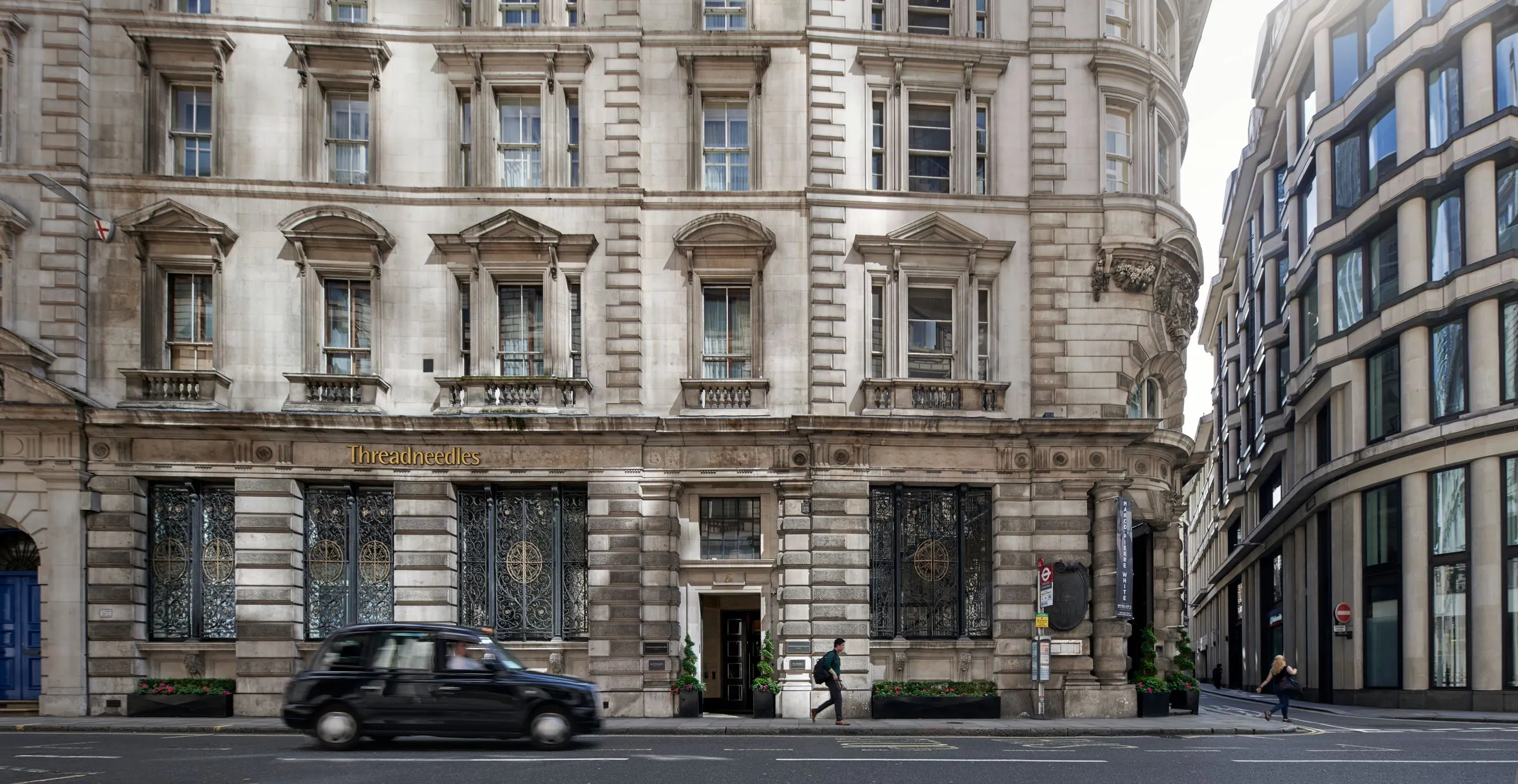 London - Luxury hotels with benefits in London