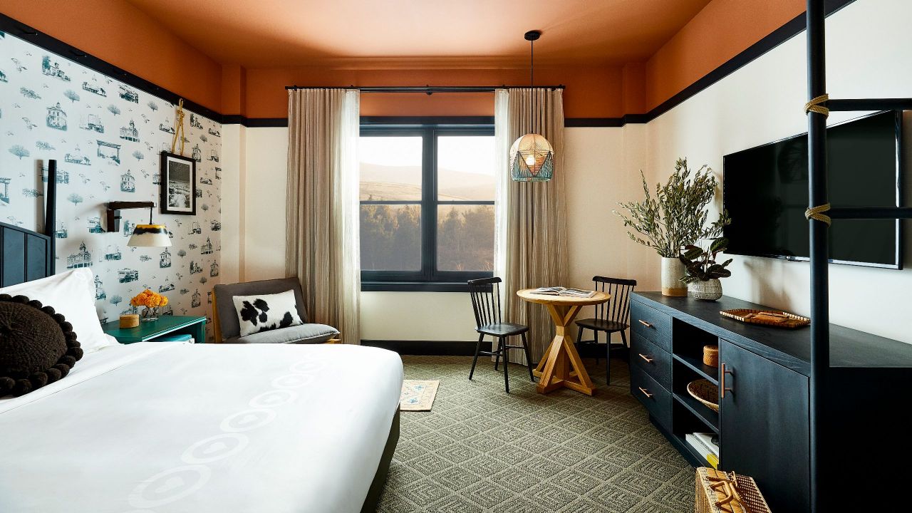 El Capitan Hotel - Book with free breakfast, hotel credit, VIP status ...