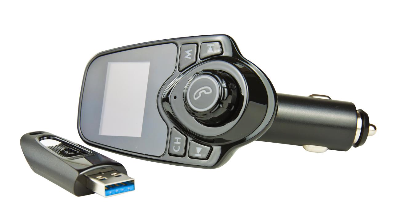 Best Features Of The Scosche BTFreq™ Bluetooth FM Transmitter Kit For Cars