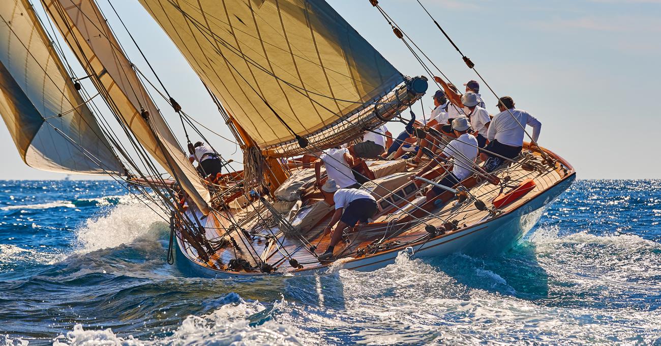 How Do Sailboats Work Without Wind? | Retire Fearless