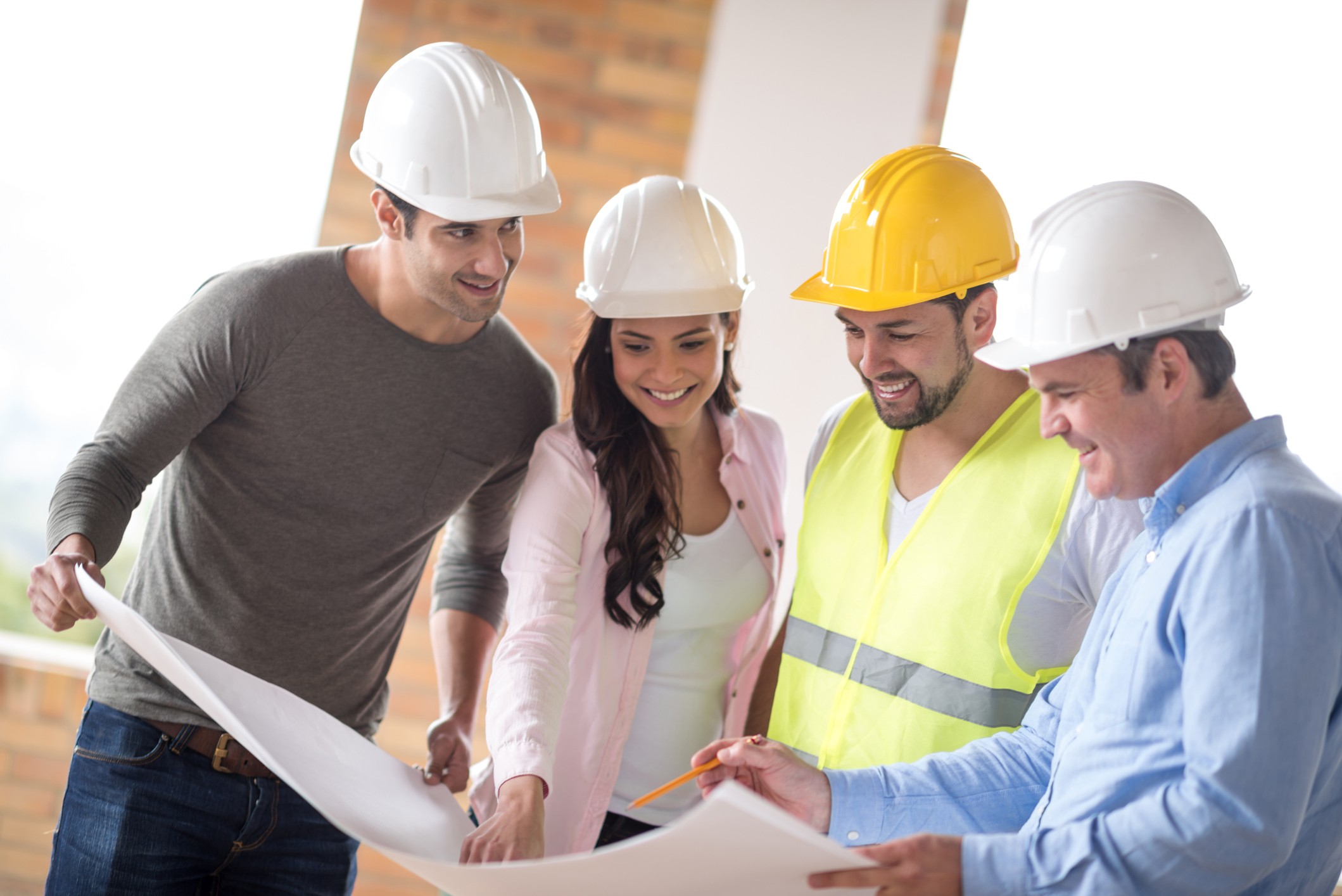 Conheça as diferenças entre o trabalho do arquiteto e do engenheiro civil!