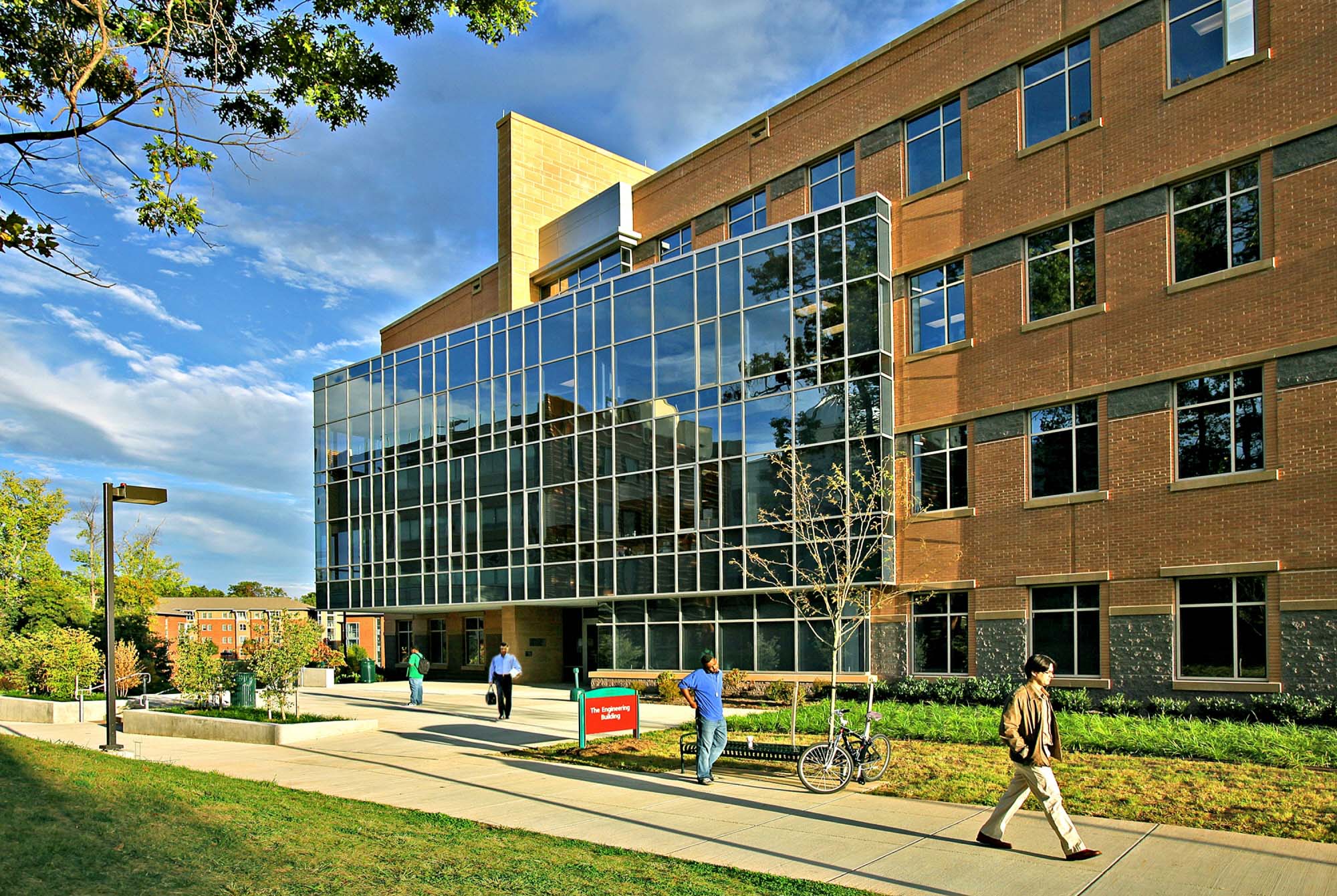 George Mason University, Long and Kimmy Nguyen Engineering Building