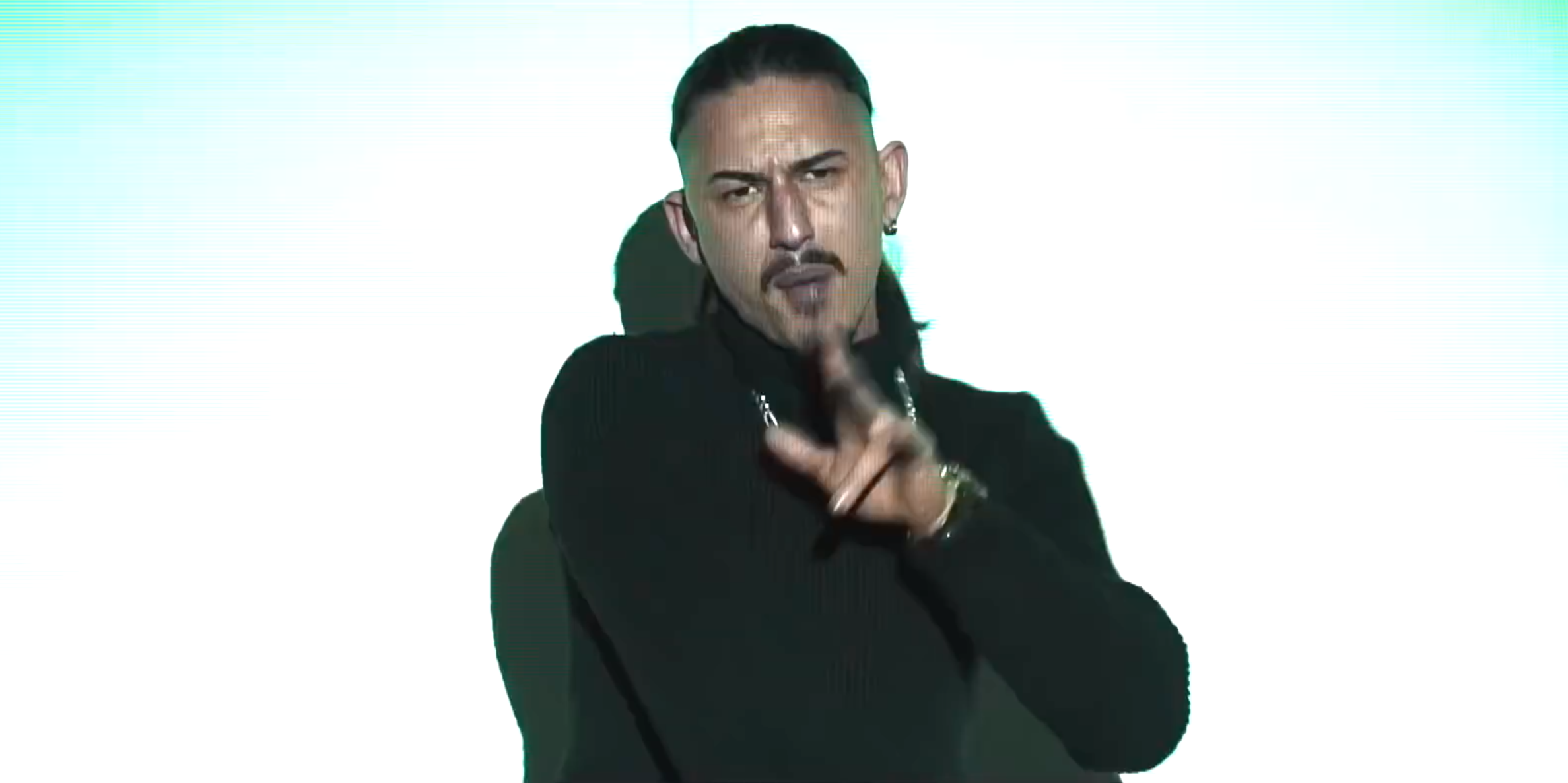 Delikan - «Mi Amor» | LYRICS Magazin