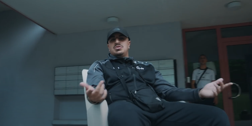 Alawi gibt mit neuer Single Startschuss zu «RXA»-Album-Promo | LYRICS ...