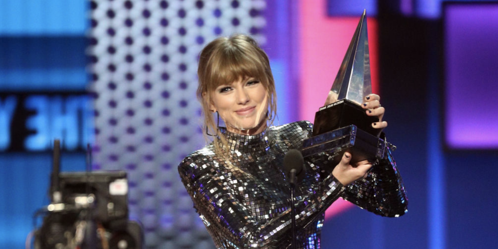 Taylor Swift ist die Künstlerin des Jahres? Diese Rapper*innen hätten ...