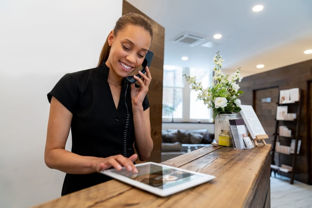 The Best Receptionist Software and Equipment to Boost Efficiency