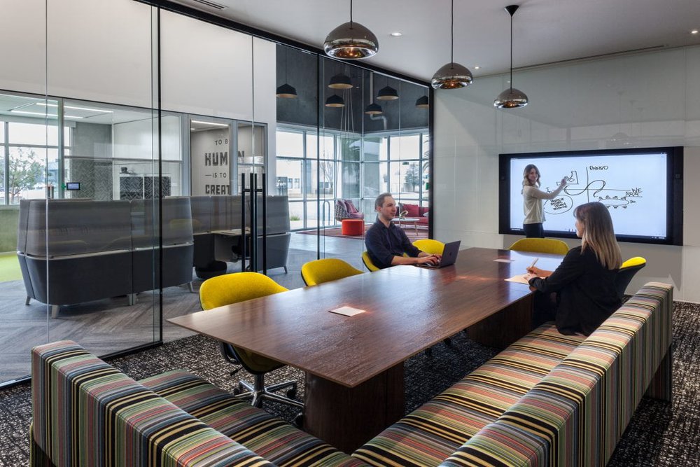 High-Tech’s Influence On Office Interior Design