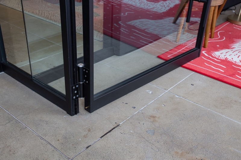 Tangram Project: Tangram DTLA Falkbuilt Walls