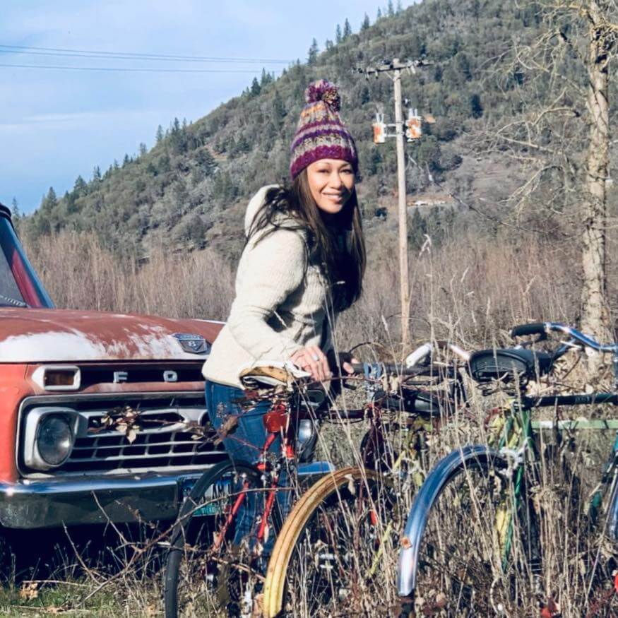 Crafting Workspaces: Tangram's Excellence in Contract Furniture Design.