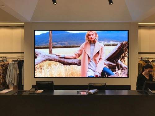 led-retail-digital-signage | ONQDigital Australia