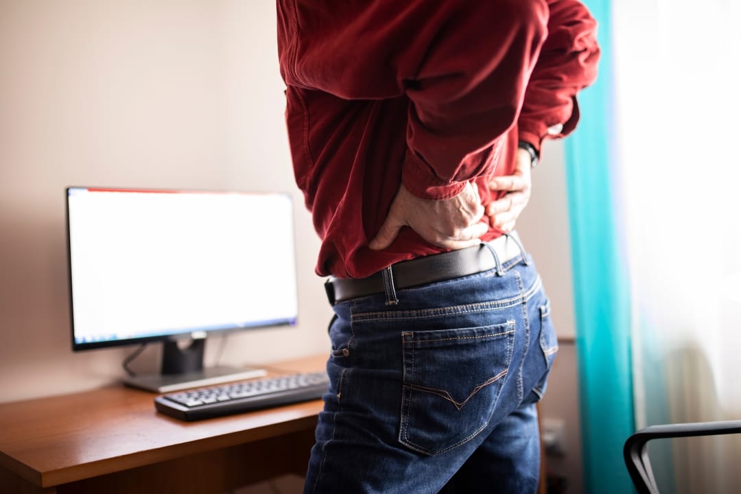 Tight Back Muscles? 5 Causes and What to Do About Them | Dorsal