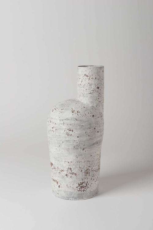 Matthias Kaiser delivers pottery to admire with the eye and touch