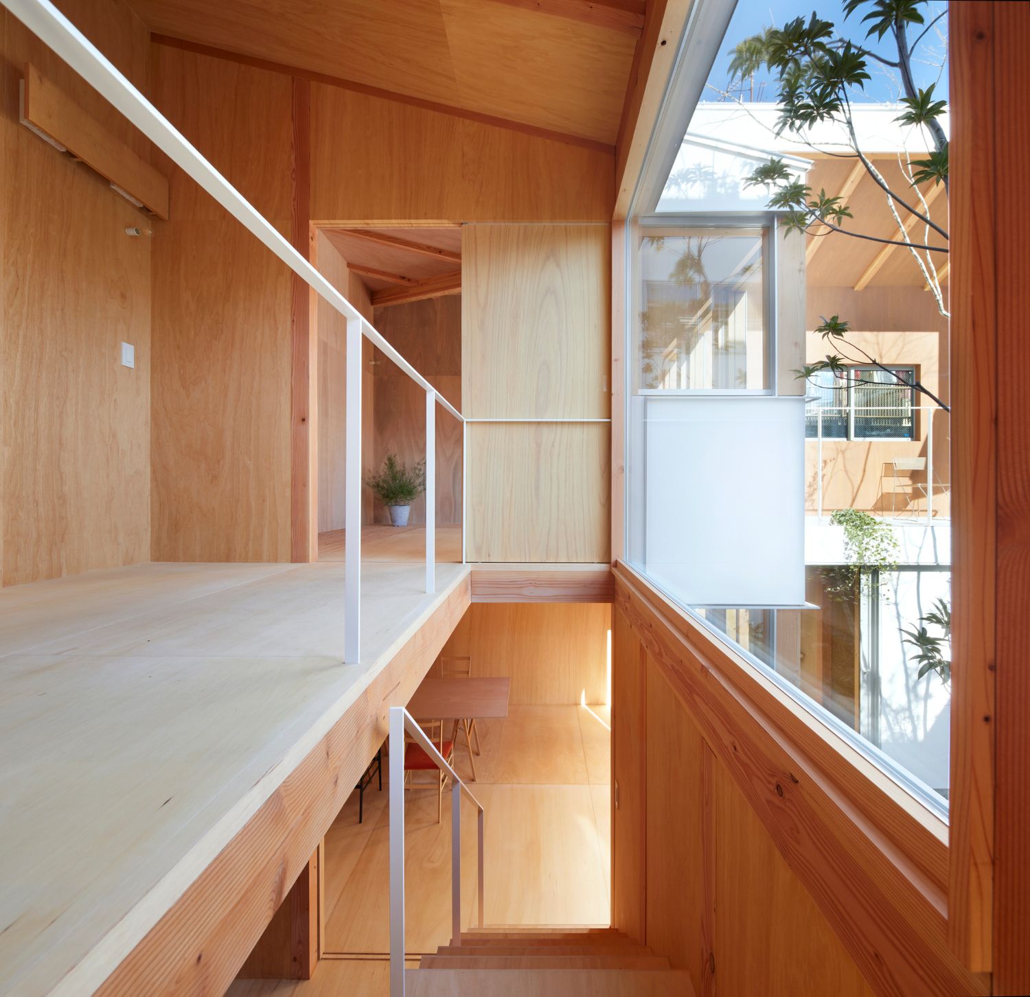Loop Terrace House by Tomohiro Hata Architects