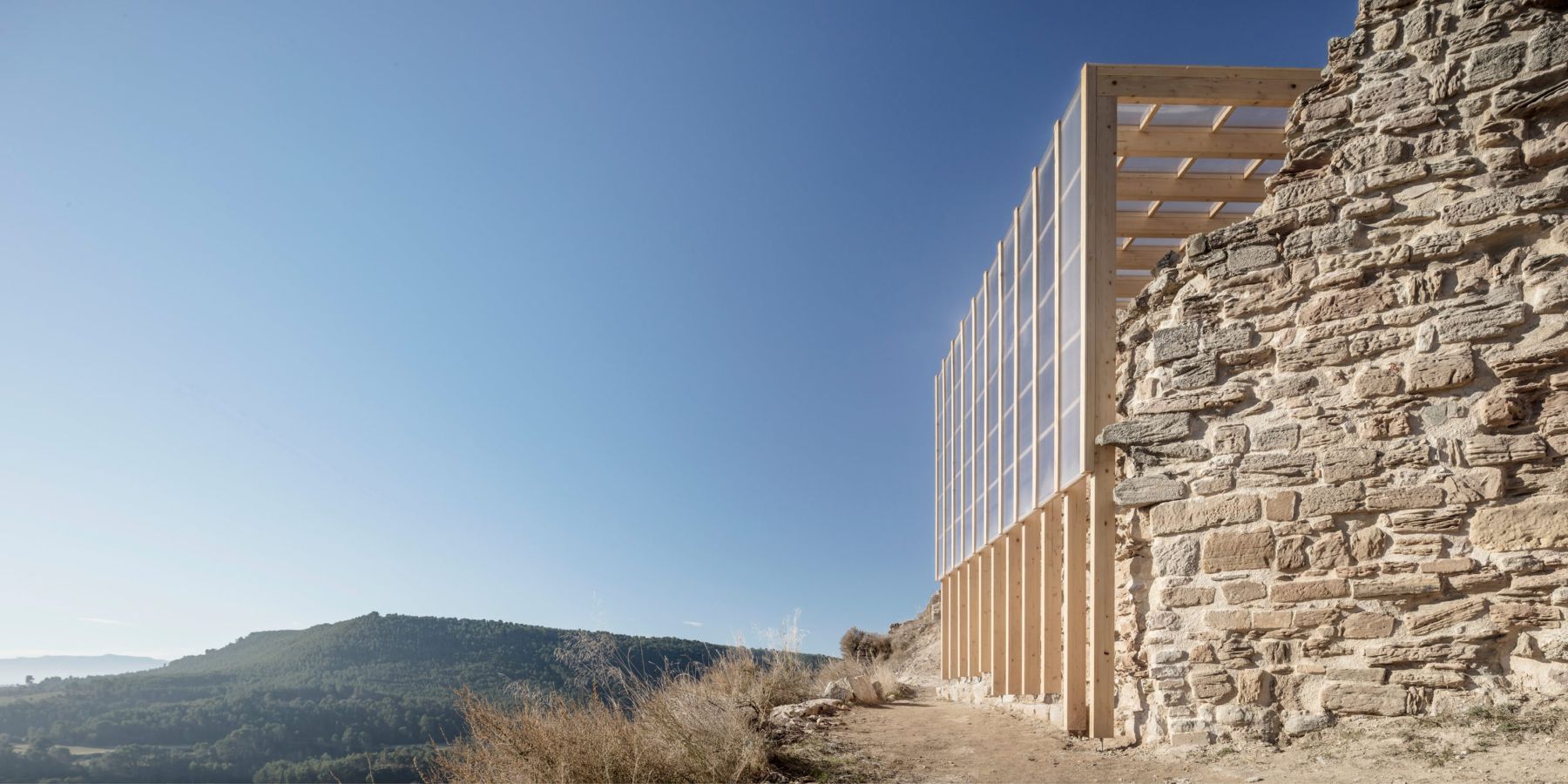 Landscape adaptation of Chapel of the Jorba Castle by Carles Enrich Studio
