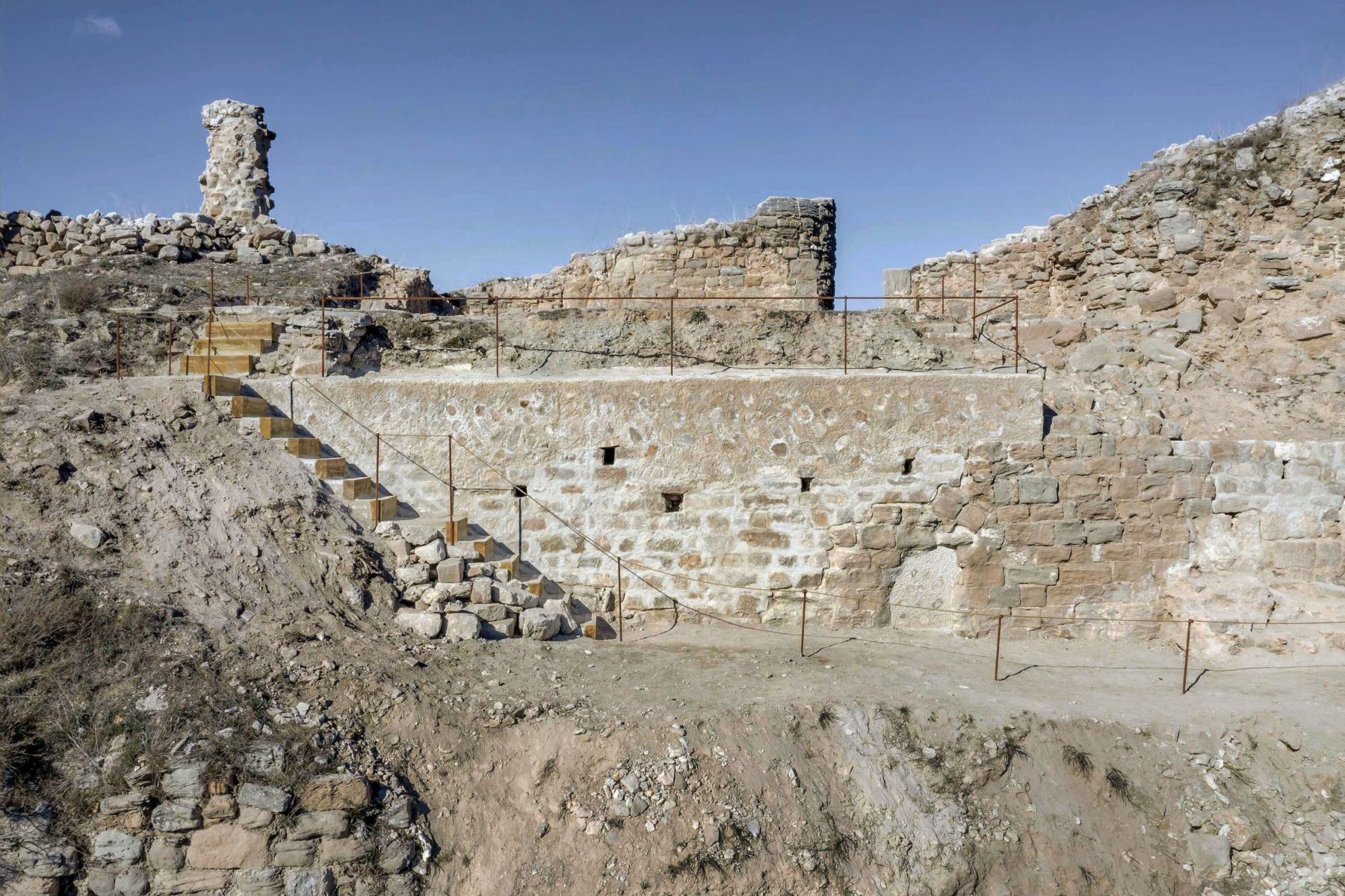Landscape adaptation of Chapel of the Jorba Castle by Carles Enrich Studio