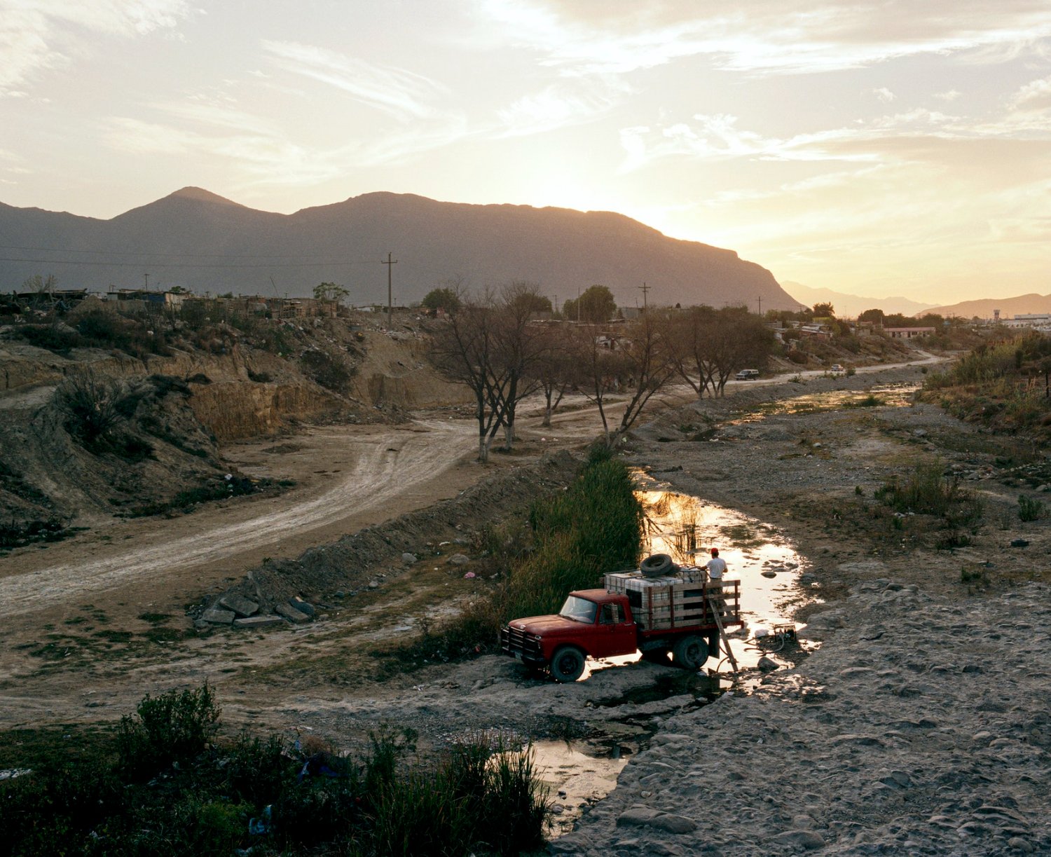 Suburbia Mexicana by Alejandro Cartagena