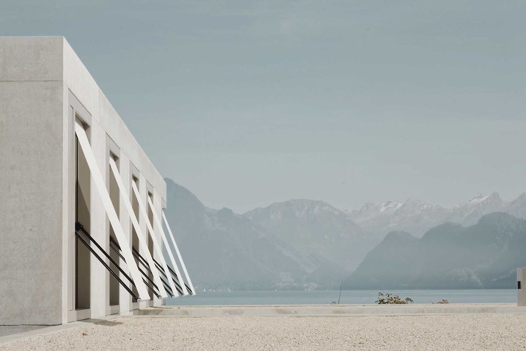 Villa M on Lake Lucerne by Graber & Steiger Architekten