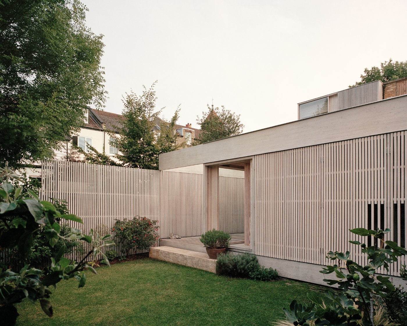 Wembury Mews Home and Studio by Russell Jones
