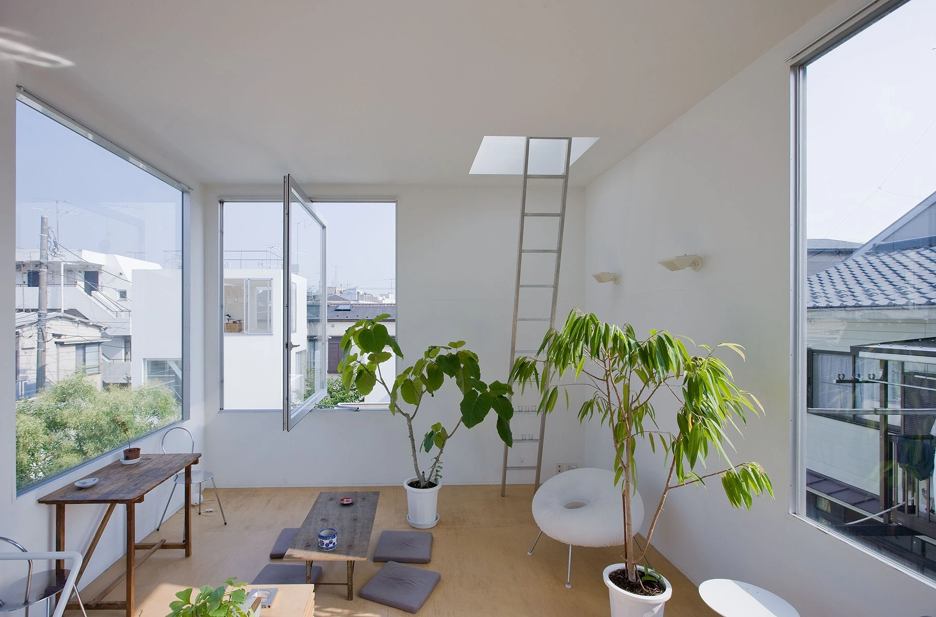 Moriyama House by Ryue Nishizawa / SANAA