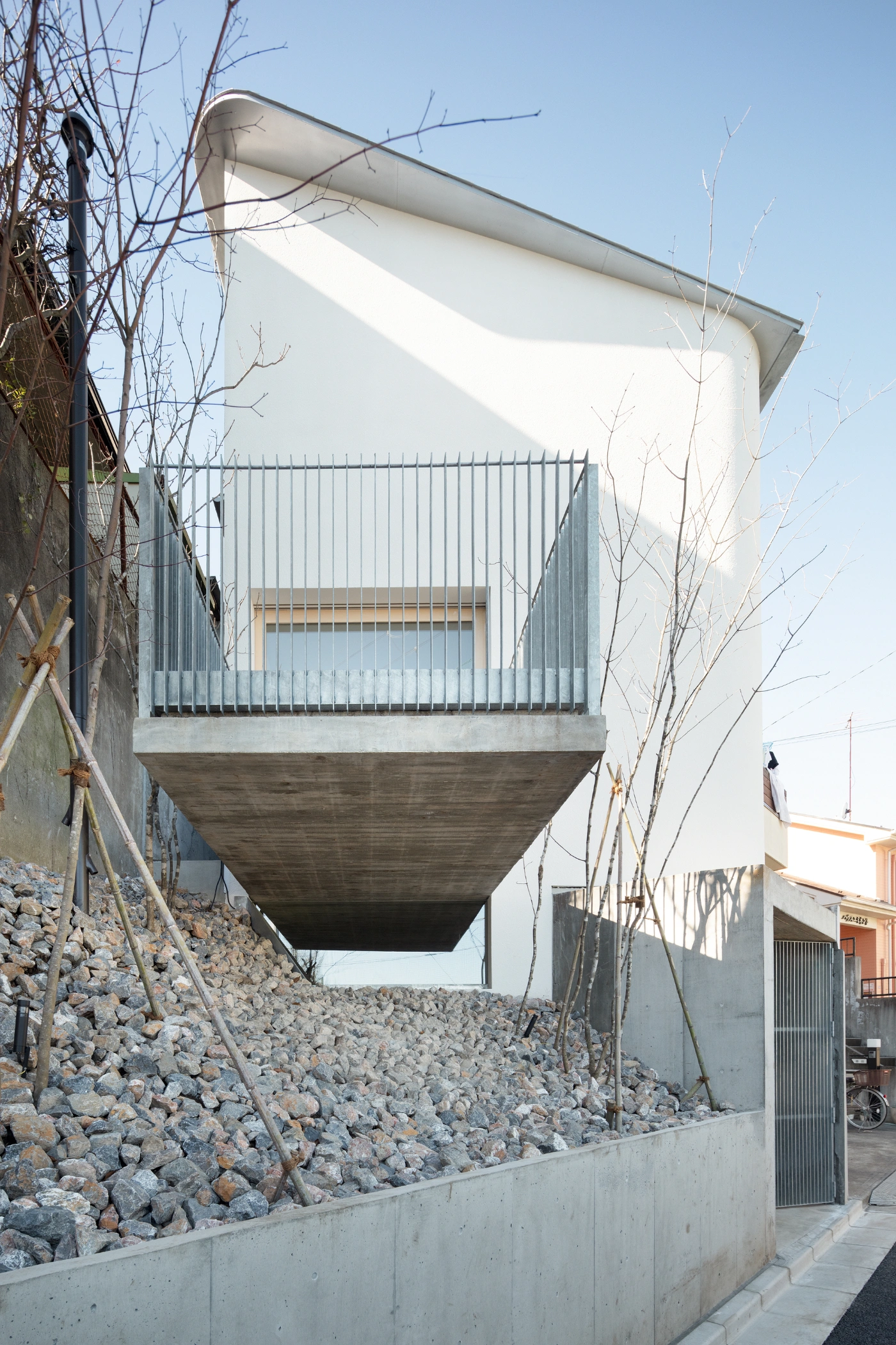 House in Zenpukuji by Aoyagi Design