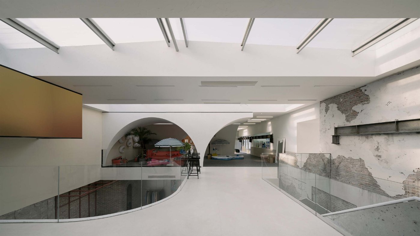 Flop Art Space by Achipoetry Studio