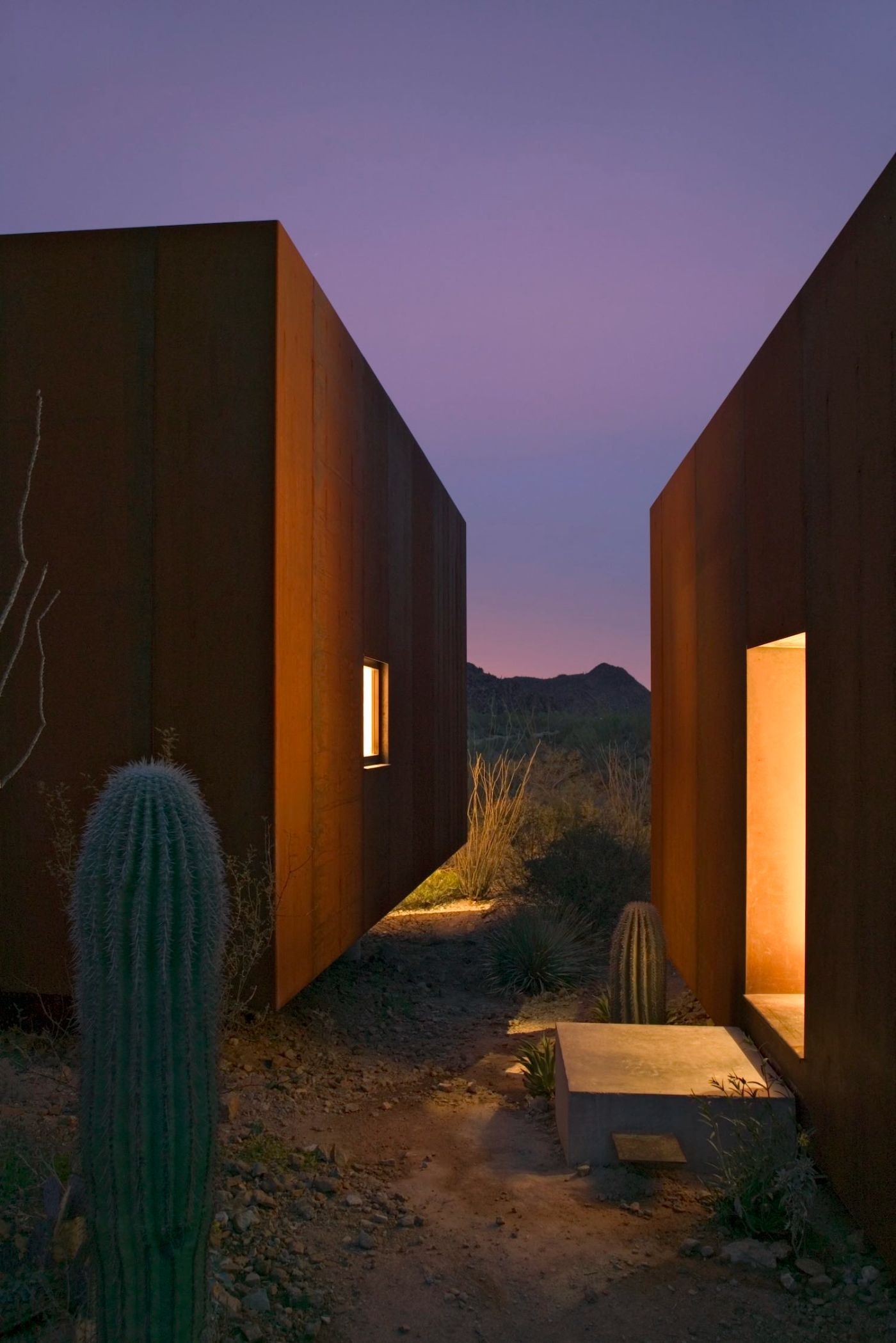 Desert Nomad House by Studio Rick Joy