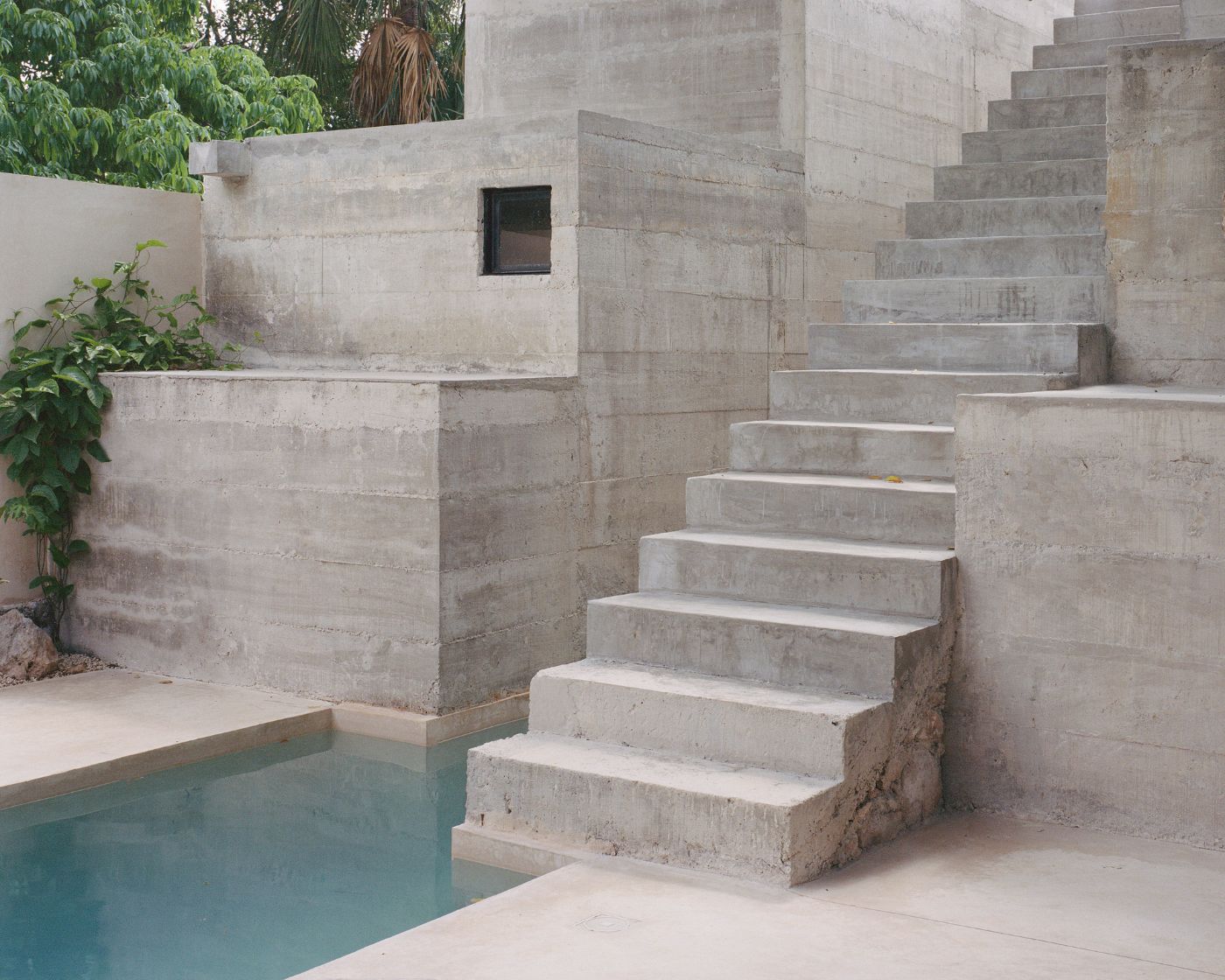 House in Los Cocos by Ludwig Godefroy Architecture